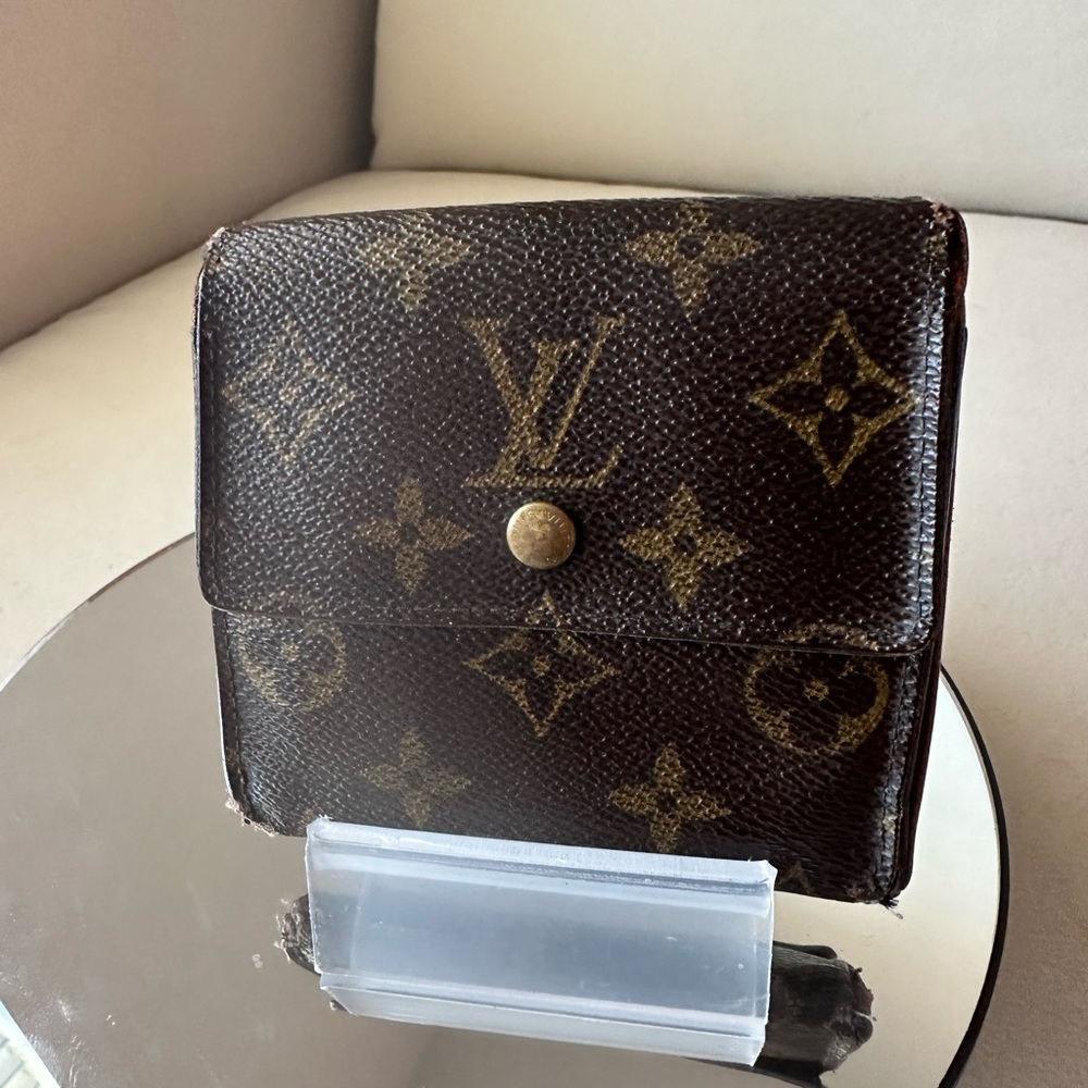 Louis Vuitton Lv Monogram Double Snap Compact Wallet - Gem